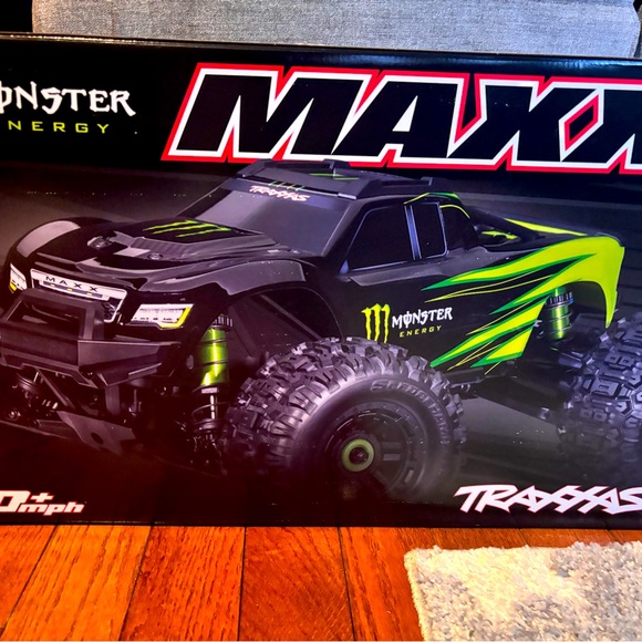 Toys | Traxxas Maxx 11 Scale 4wd 60 Mph Limited Edition Monster Energy ...